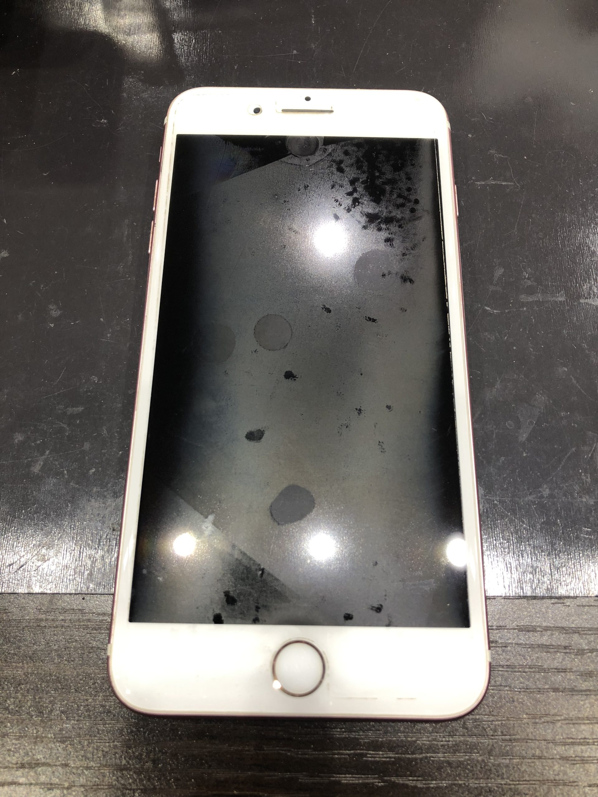 保護ガラス貼り替え iPhone8 【津市河芸町より】 | iPhone修理・iPad修理 スマートクール イオンモール鈴鹿店